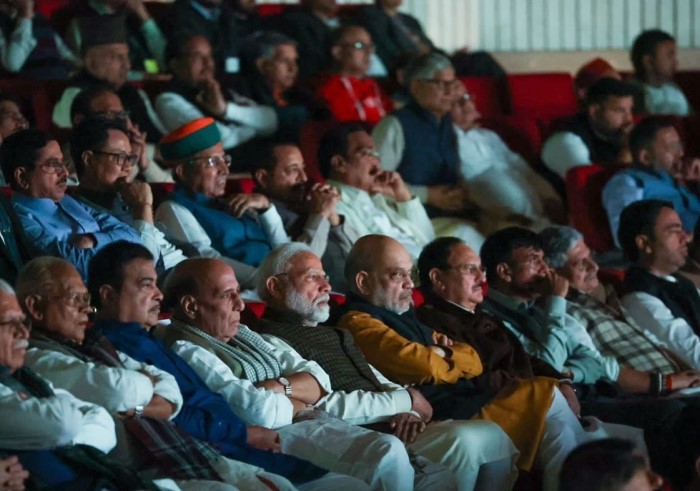 PM Modi Watches Vikrant Massey's The Sabarmati Report | PM Modi Watches ...