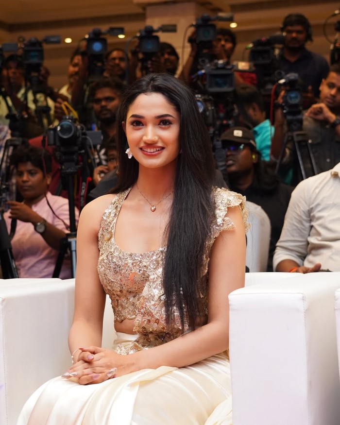 Reeshma Nanaiah Glimpses From UI Promotions In Chennai & Hyderabad With Upendra & Team - Filmibeat