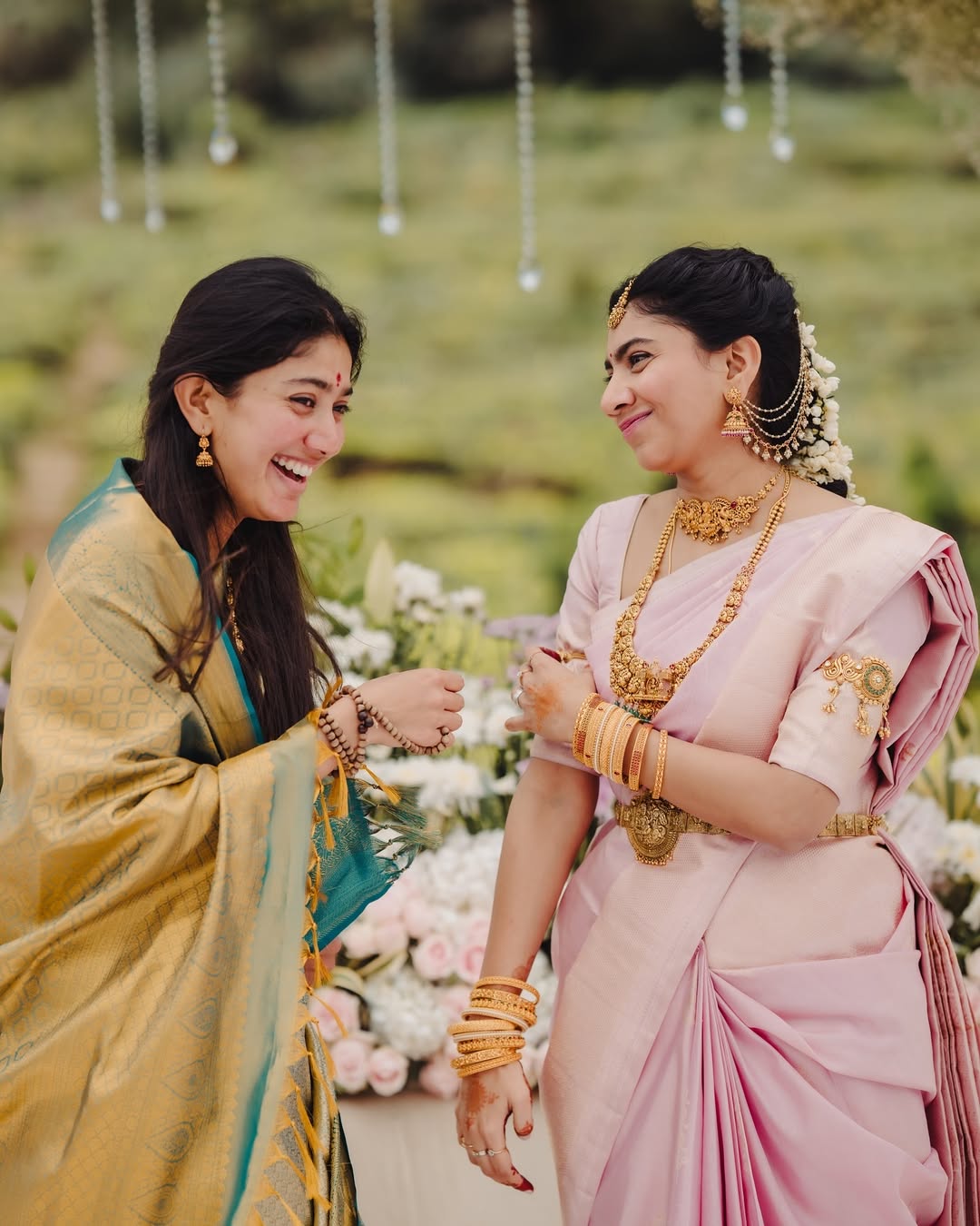 Sai Pallavi Shares Heartwarming Pics From Sister Pooja Kannan's Wedding | Sai Pallavi sister ...