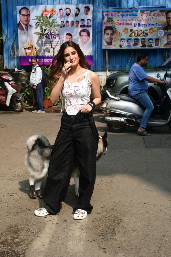 Aaman Devgan And Rasha Thadani Promote "Azaad" With Pets In Bandra ...