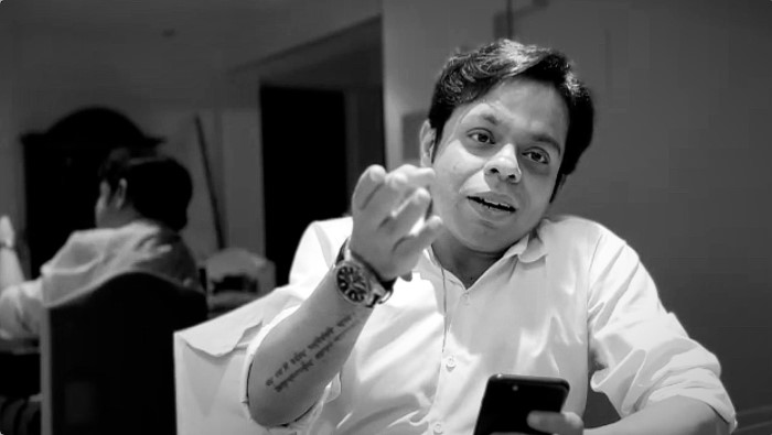 Actor Varun Kulkarni of 'Dunki' Battles Severe Kidney Issues: Friends ...