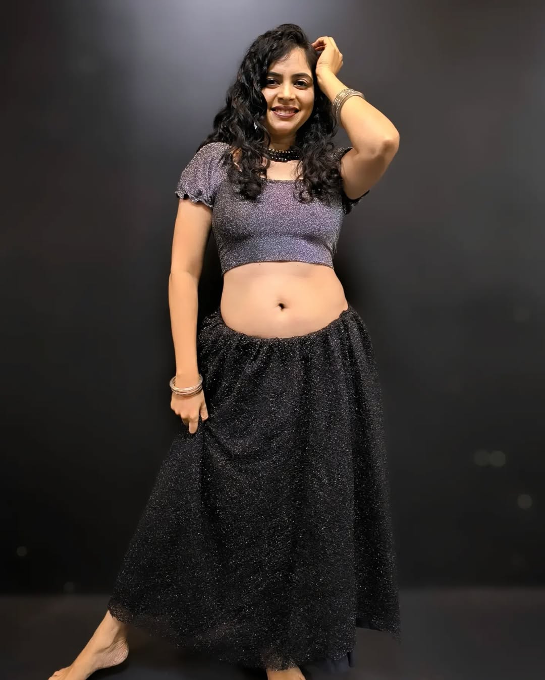 Gayathri Rema: ஜன்னலைத் திறக்காமலே காத்து வாங்கும் காயத்ரி ரெமா ...