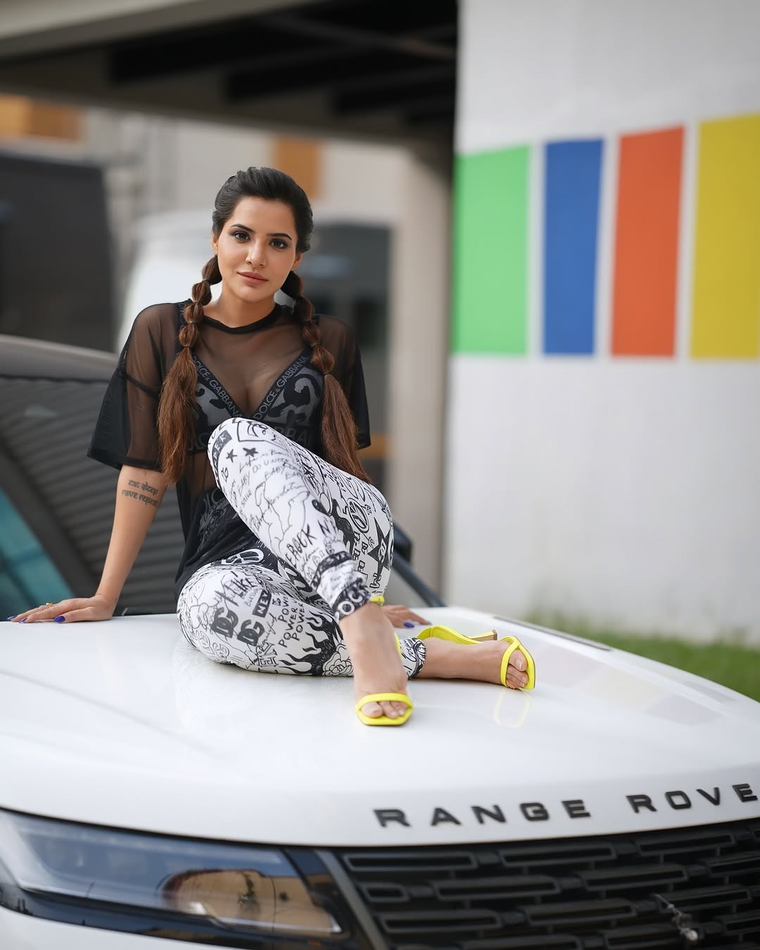 పలుచటి డ్రెస్‌లో అషు రెడ్డి హాట్ షో ... అందాలన్నీ కనిపించేలా కొంటె ఫోజులు | Bigg Boss Fame Ashu ...