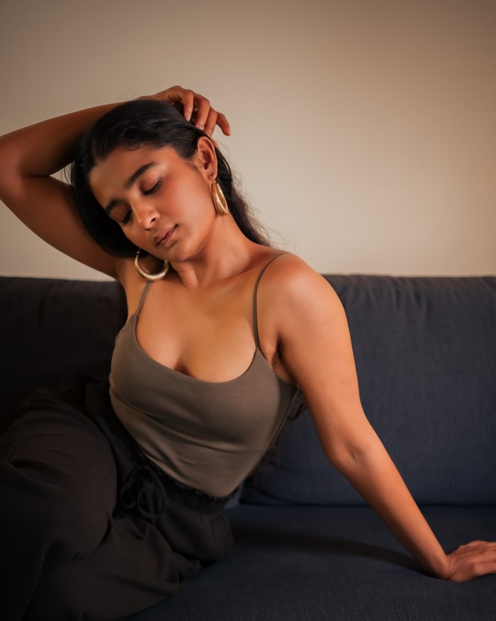 Chaithra Achar's Glamorous Photoshoot: A Bold Fashion Statement - Filmibeat