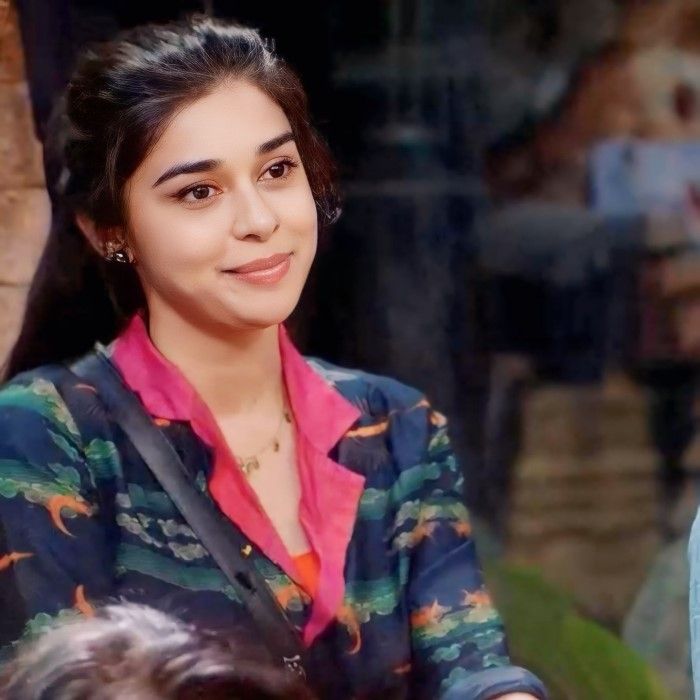 Eisha Singh Sets The Fashion Bar In The Bigg Boss House, Only ...