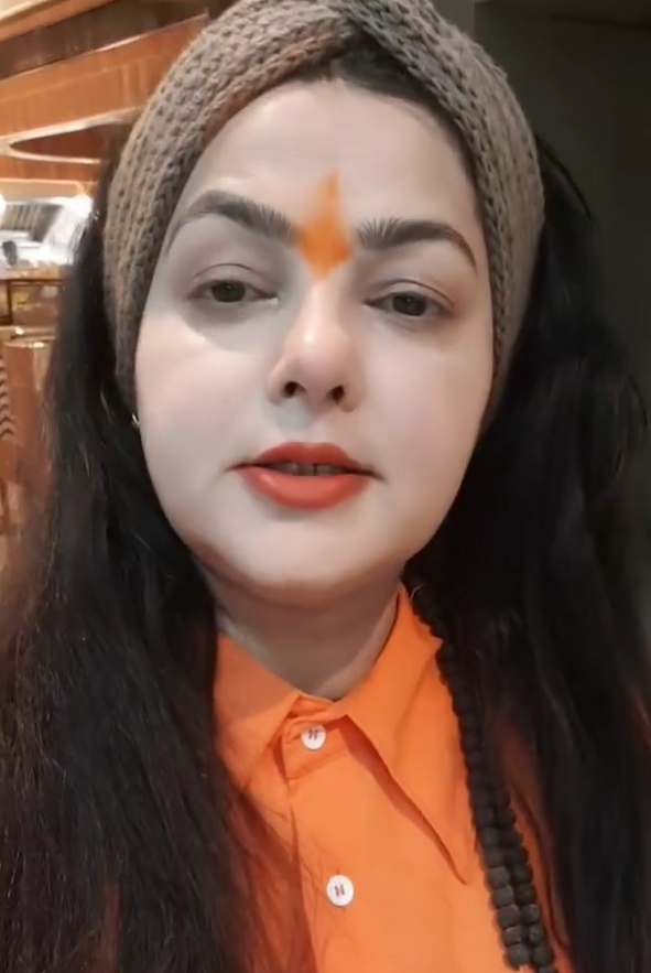 In Pics Mamta Kulkarnis Transition From Bollywood Actress To Spiritual Leader Filmibeat