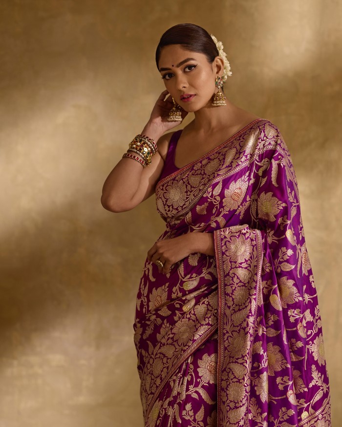 Mrunal Thakur's Timeless Elegance In A Purple Banarasi Saree - Filmibeat