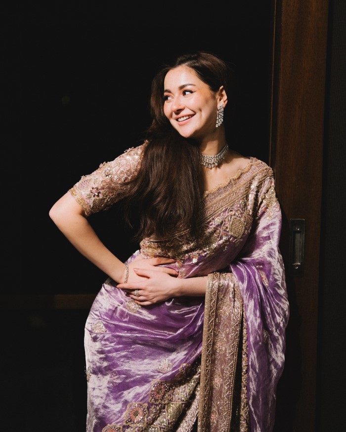 Pakistani Star Hania Aamir Shines In Manish Malhotra Saree - Filmibeat