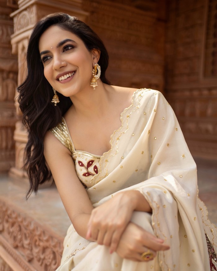 Ritu Varma Shines In Traditional Saree For Sankranthi - Filmibeat