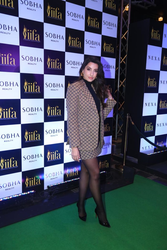 Shah Rukh Khan, Kartik Aaryan And Nora Fatehi At The 25th IIFA Awards ...