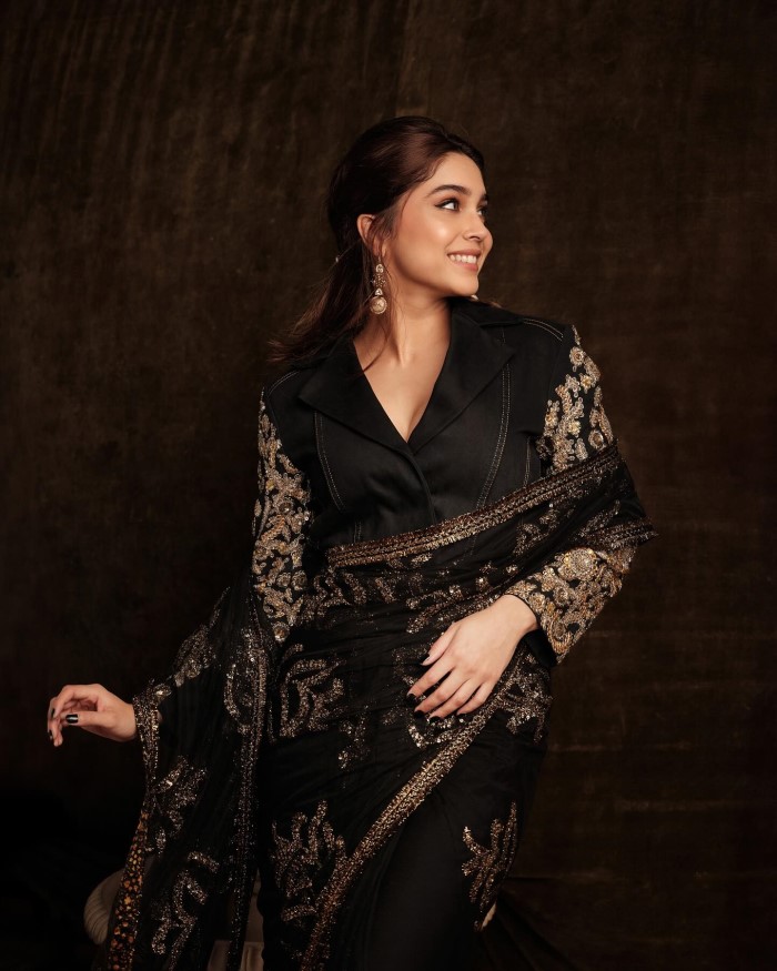 Sharvari Dazzles In Elegant Black At Sabyasachi's Latest Show - Filmibeat