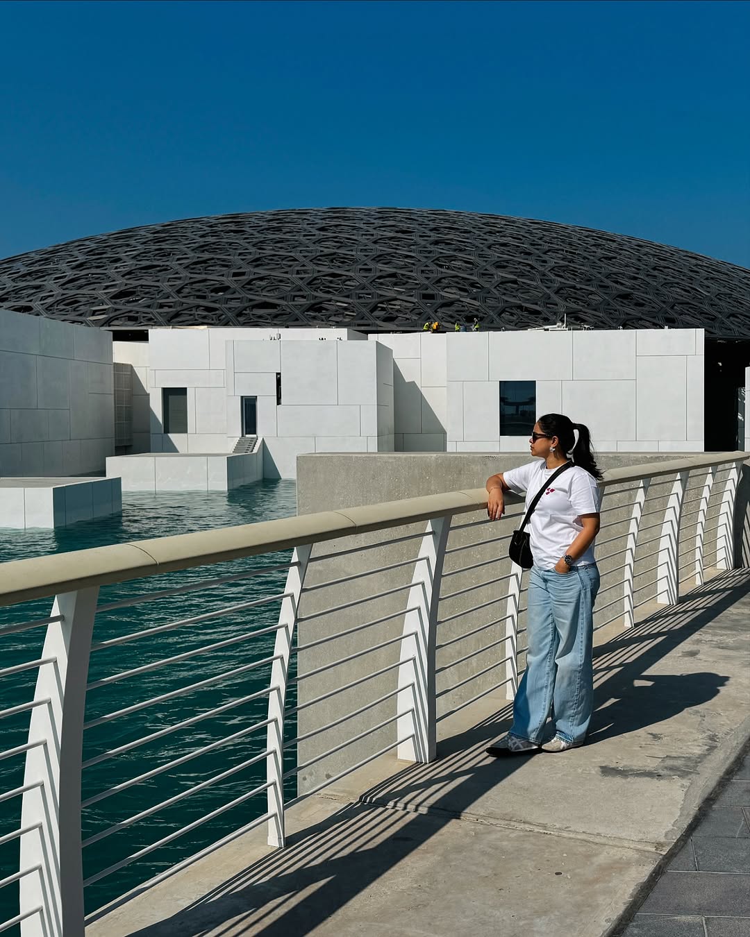 Sumona Chakravarti's Effortlessly Chic Look on the Streets of Abu Dhabi ...