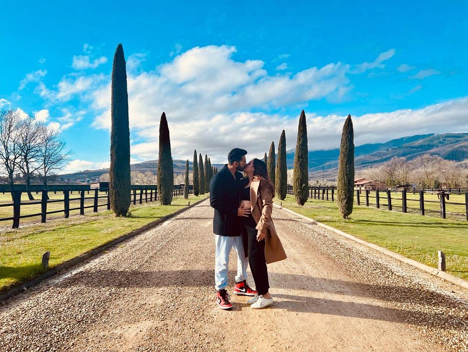 Varun Dhawan Shares Unseen Photos With Natasha Dalal On Their Wedding ...