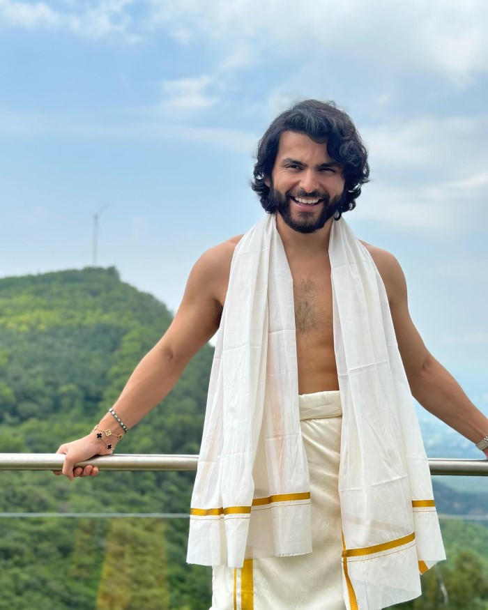 Who Is Veer Pahariya? Biography, Age, Family, And Background Of "Sky ...