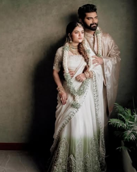 സ്വന്തമായി ഡിസൈന്‍ ചെയ്ത് ആരതി, വിവാഹത്തിന് പിന്നാലെ റോബിനൊപ്പം ആരതി ...