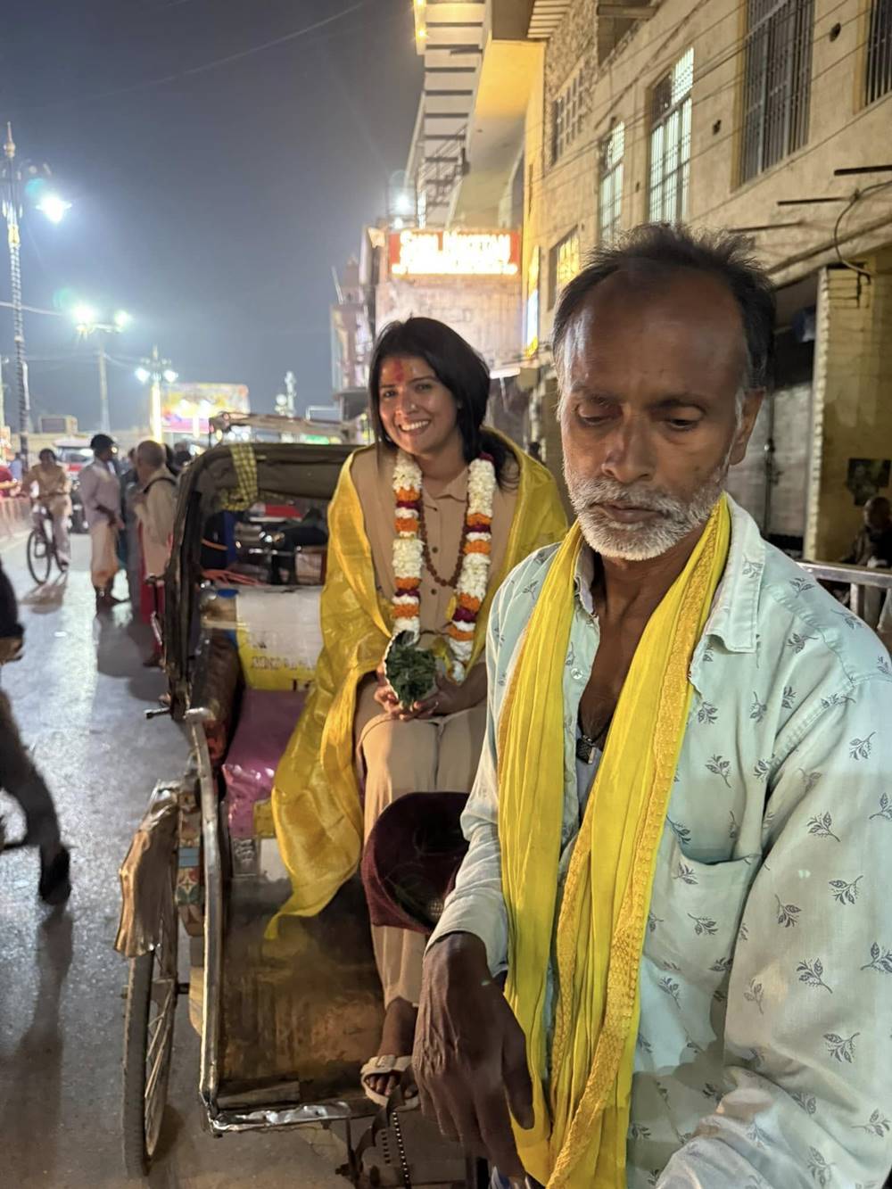 വിവാദങ്ങള്‍ക്കിടെ അമൃത സുരേഷ് കുംഭ മേളയില്‍; പോസ്റ്റ് വൈറലാകുന്നു ...