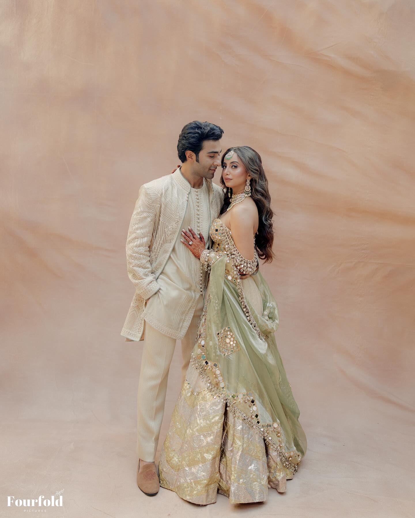 Aadar Jain and Alekha Advani: Mehendi Ceremony Photoshoot : See PHOTOS ...