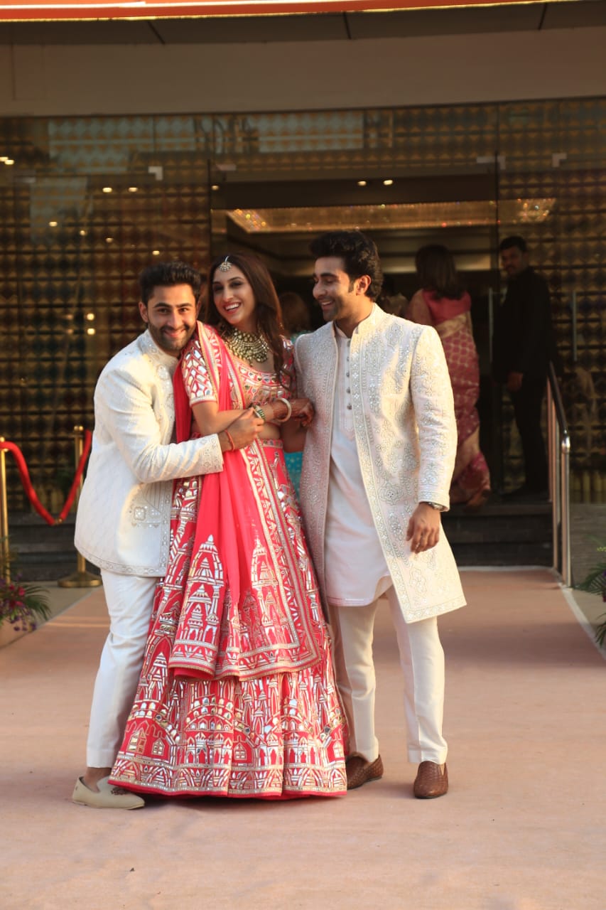 Aadar Jain's & Alekha Advani Colorful Mehendi Ceremony at NSCI Dome ...