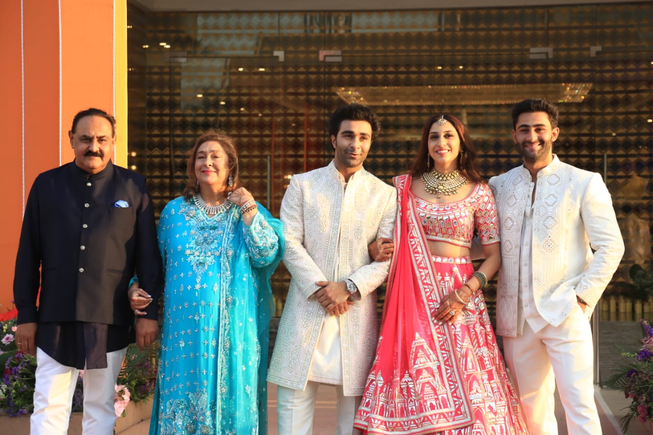 Aadar Jain's & Alekha Advani Colorful Mehendi Ceremony at NSCI Dome ...