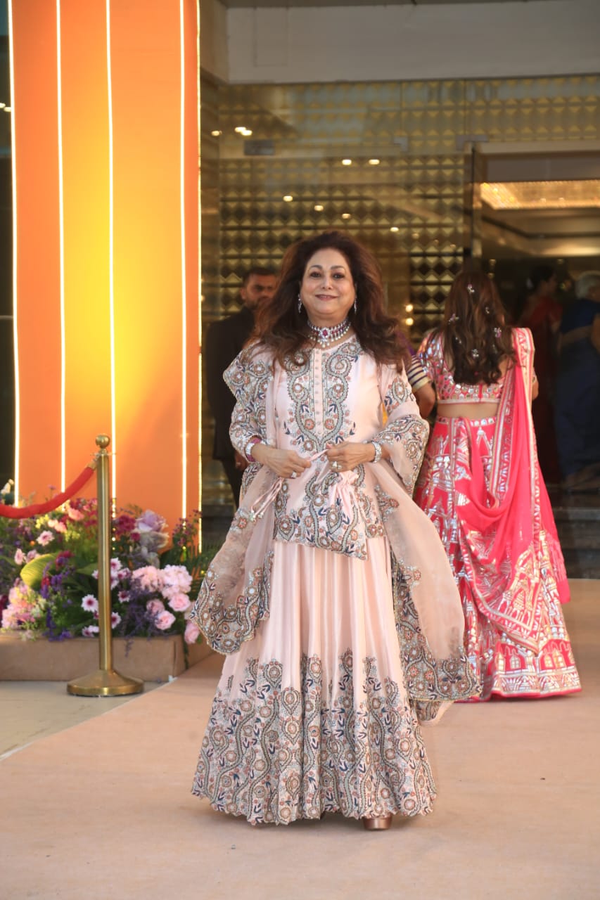 Aadar Jain's & Alekha Advani Colorful Mehendi Ceremony at NSCI Dome ...