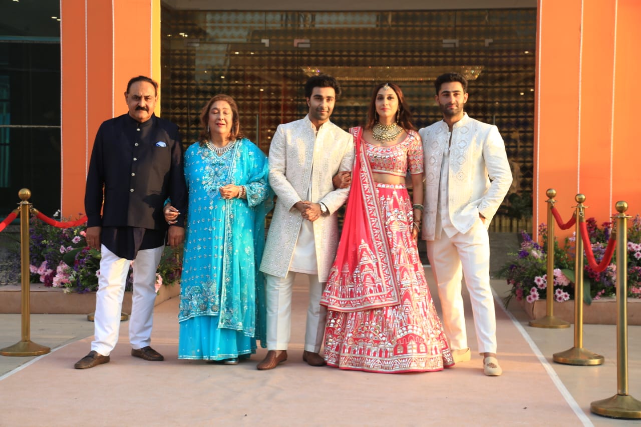 Aadar Jain's & Alekha Advani Colorful Mehendi Ceremony at NSCI Dome ...