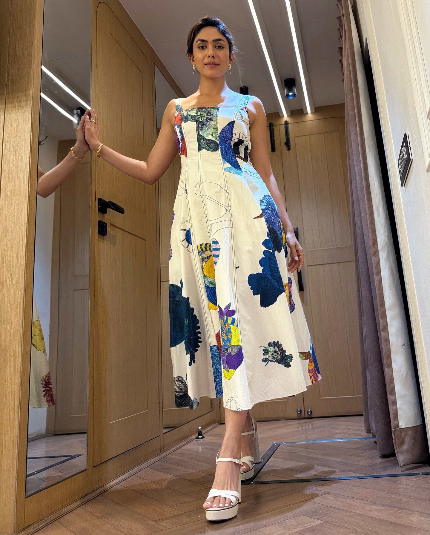 Actress Mrunal Thakur Dazzles In A Stunning Backless Floral Dress ...