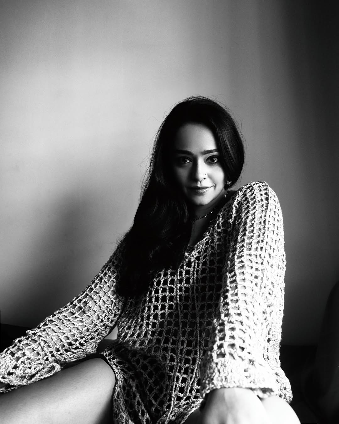 Apoorva Arora's Monochrome Majesty In A Timeless Elegance - Filmibeat