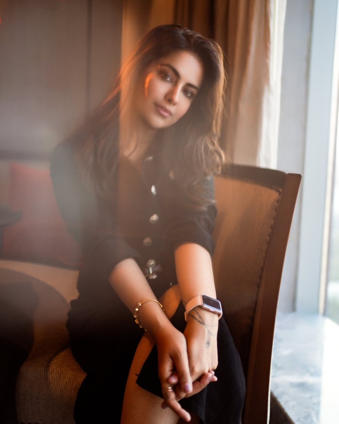 Avika Gor's Chic Look: A Perfect Blend Of Style And Grace - Filmibeat