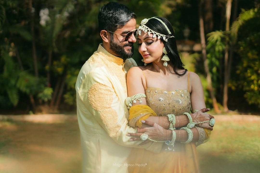 Neelam & Siddharth Kapoor Funfilled Haldi Ceremony Function Photos - Filmibeat