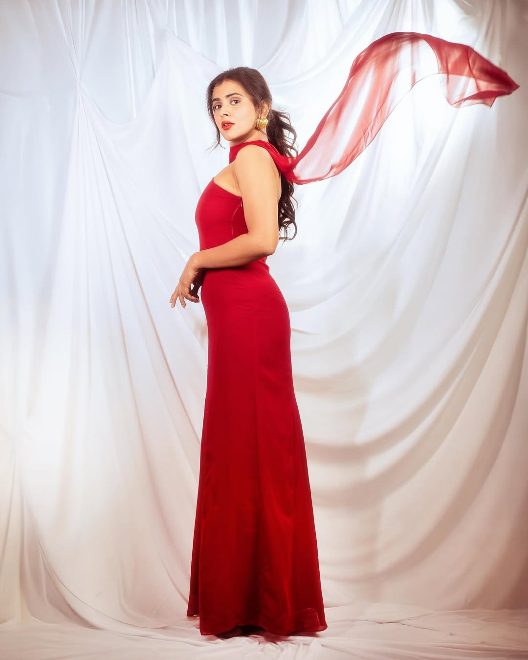 Hebah Patel : అబ్బా అనిపించేలా హెబ్బా అందాలు.. రెడ్ చెర్రీలా కుమారి ...