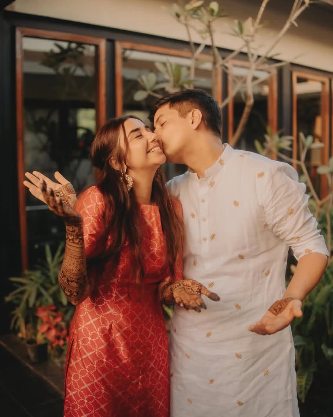 Prajakta Koli's Mehendi Ceremony: Beautiful Moments Captured In Photos ...