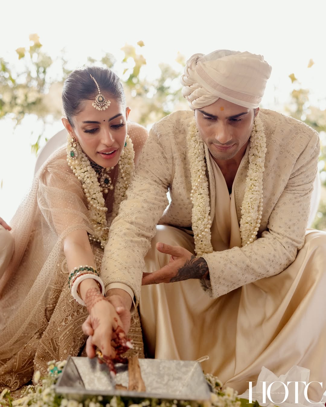 Prateik Babbar and Priya Banerjee's Intimate Wedding: An Elegant Affair ...
