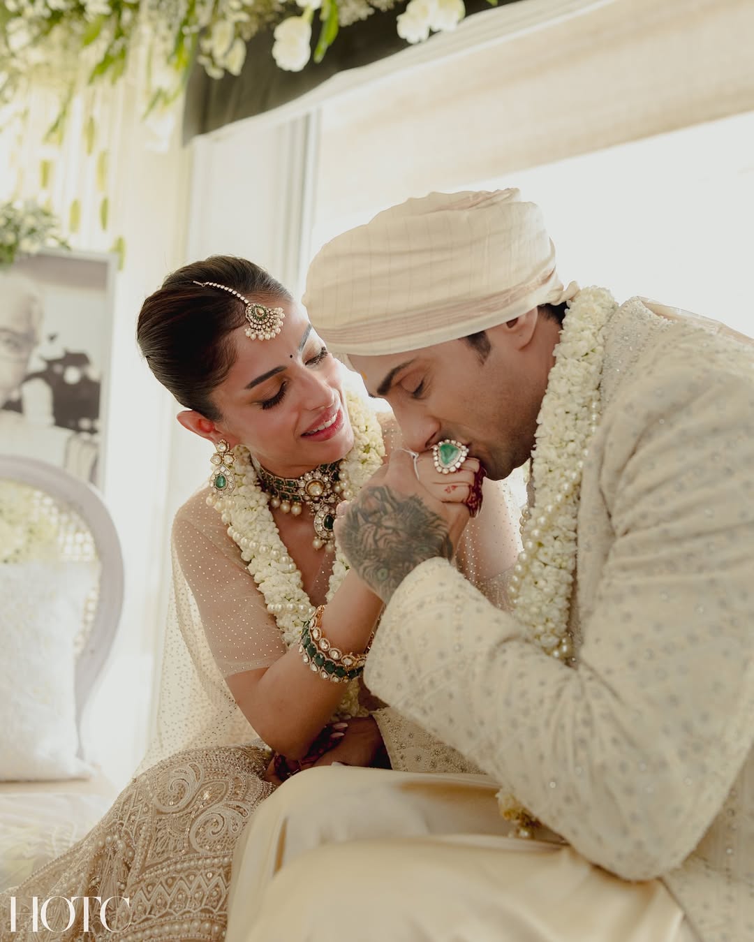 Prateik Babbar And Priya Banerjee's Wedding: Inside Photos And Special ...