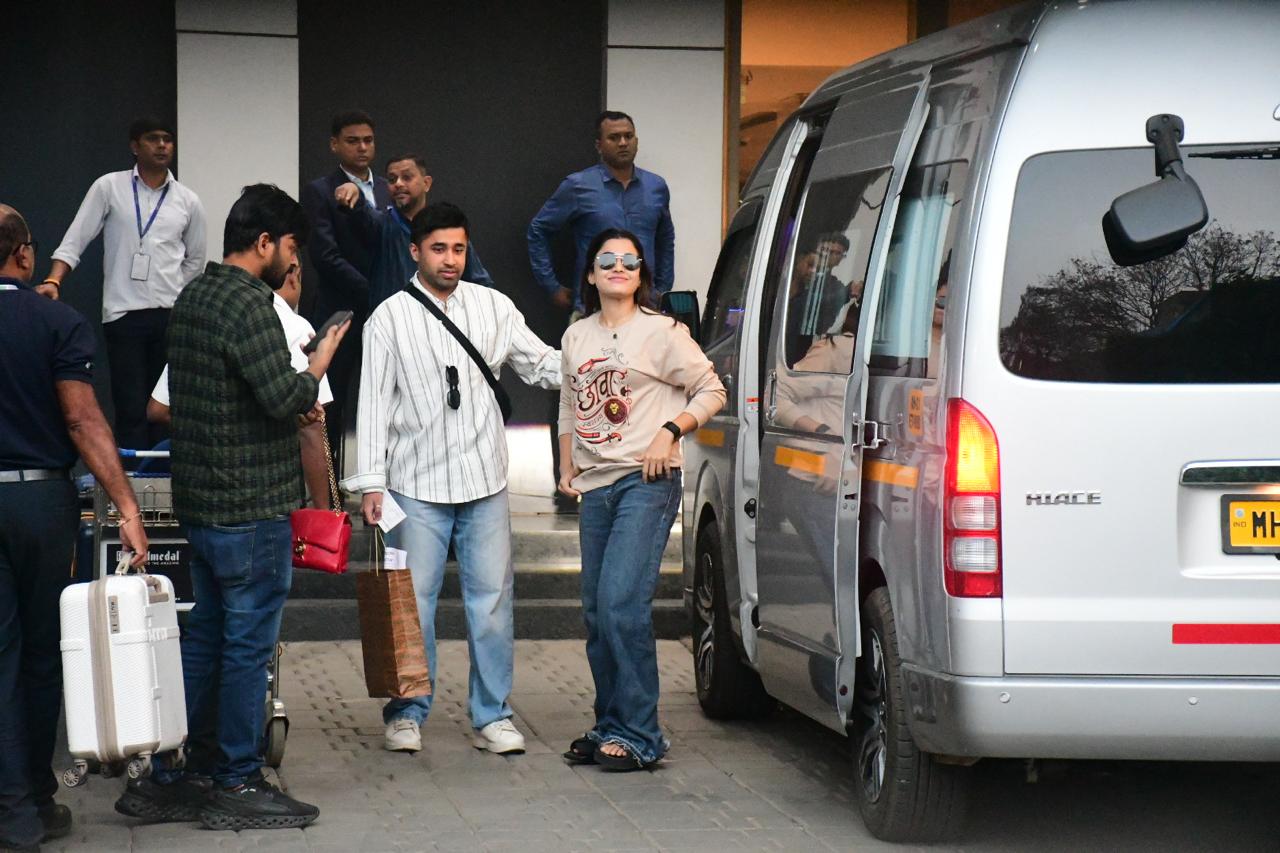 Rashmika Mandanna Promotes 'Chhaava' Movie At Kalina Airport - Filmibeat