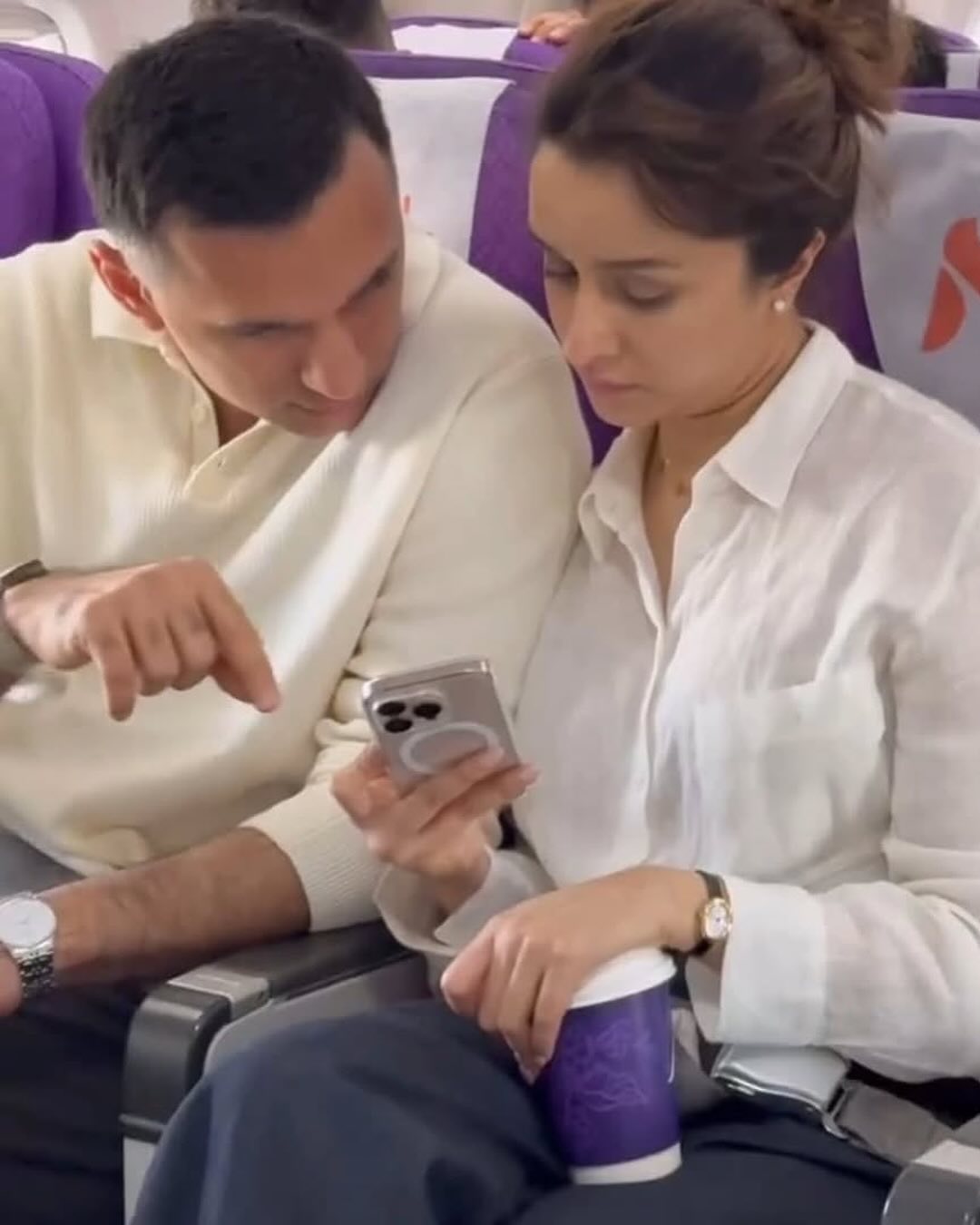 Shraddha Kapoor and Rahul Mody's Adorable Flight Moments - Filmibeat