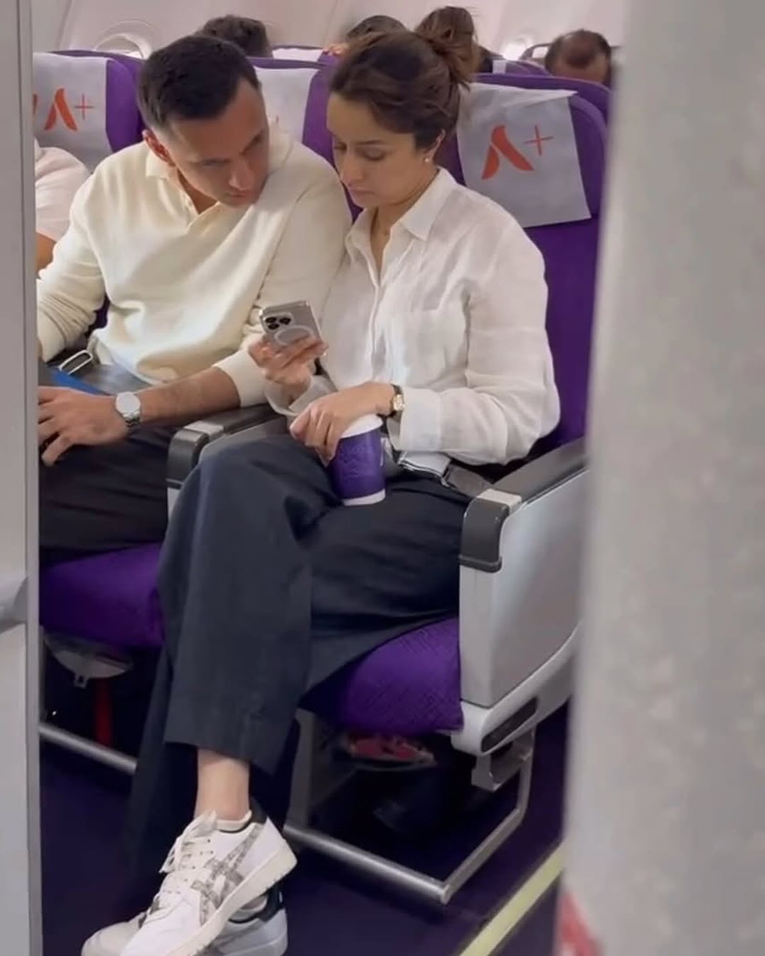 Shraddha Kapoor and Rahul Mody's Adorable Flight Moments - Filmibeat