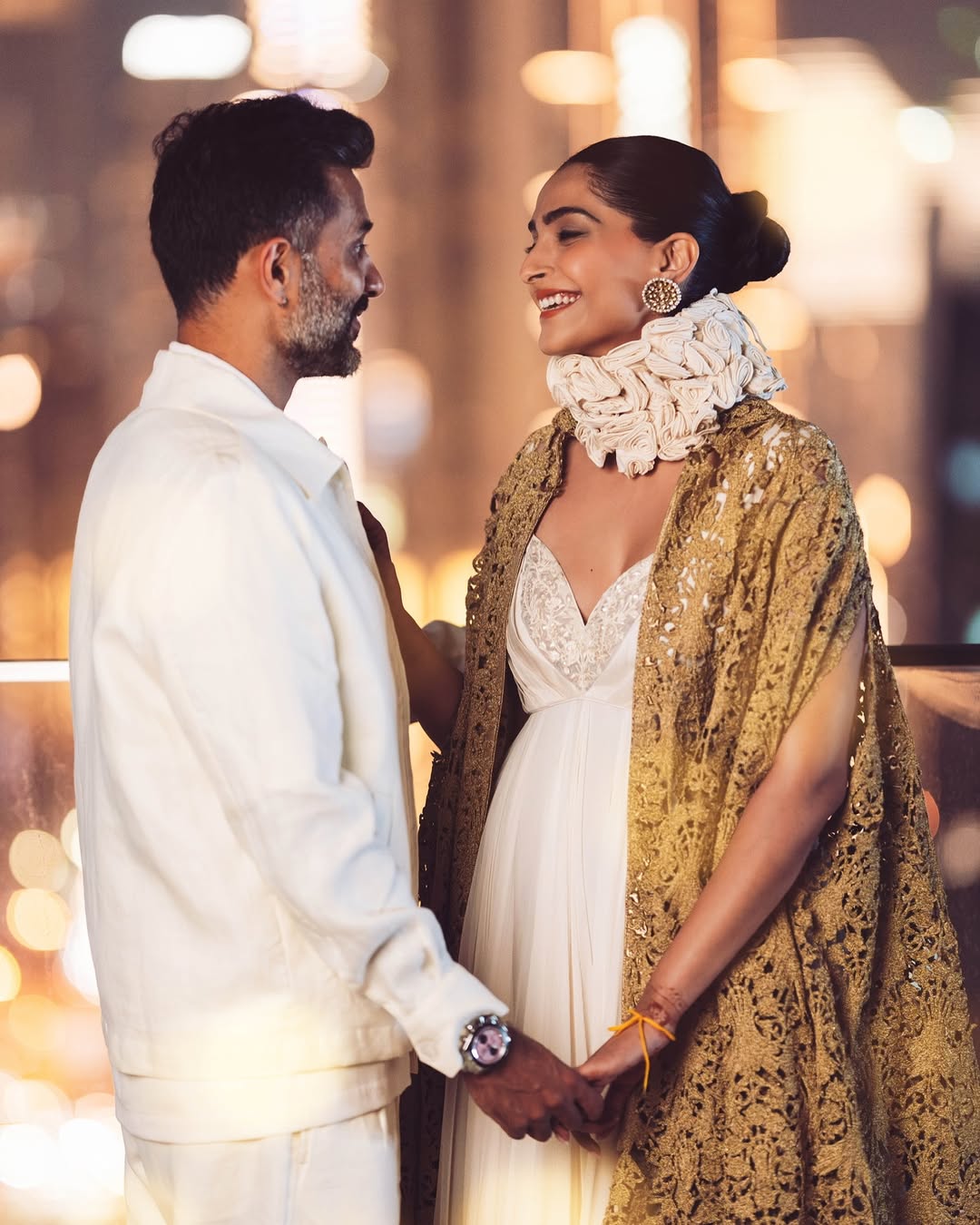 Sonam Kapoor's Heartfelt Valentine's Day Post to Anand Ahuja - Filmibeat