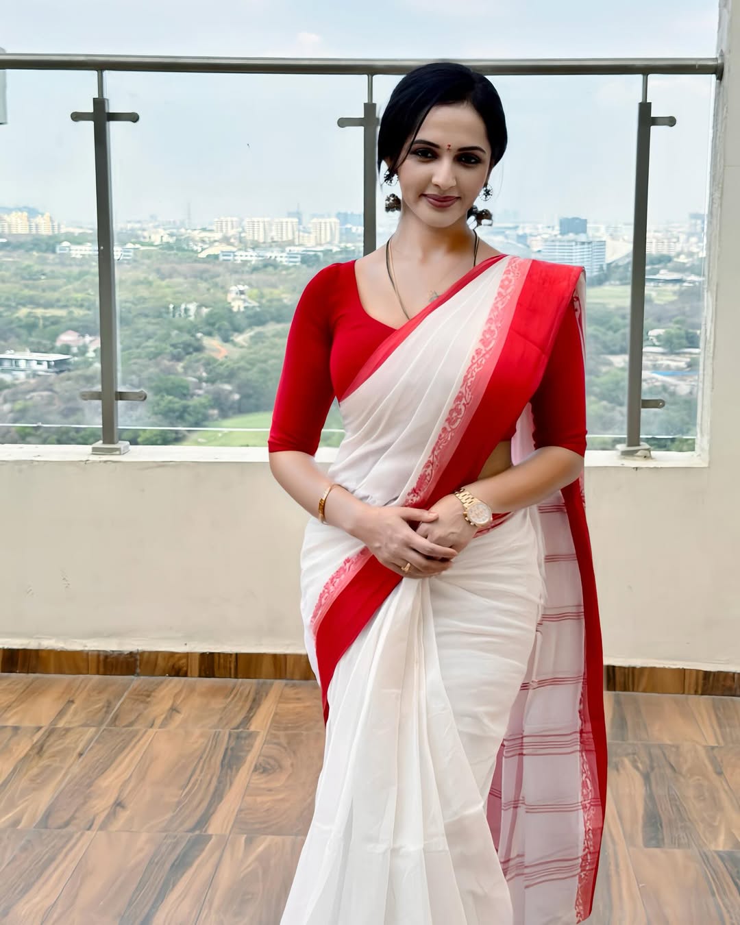 Actress Jyoti Poorvaj’s Elegant Look in White Saree with Red Border ...