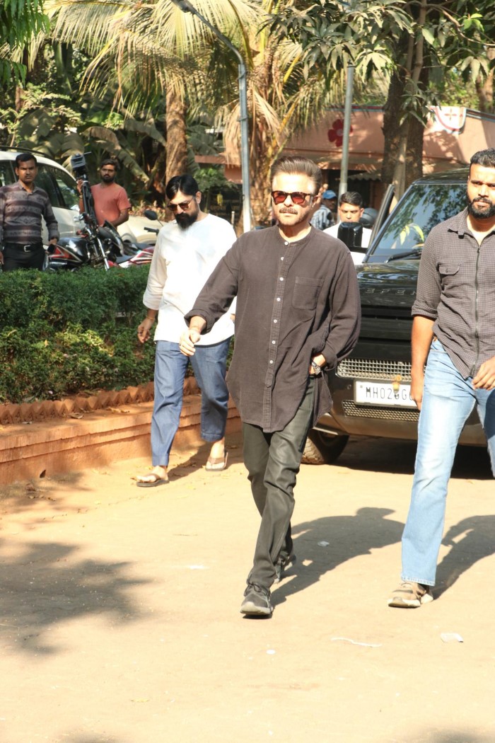 Bollywood Bids Farewell: Stars Gather For Deb Mukherjee's Last Rites ...