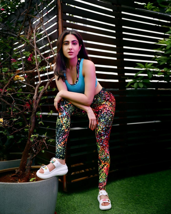 Deepika Padukone, Krishna Shroff, Sara Ali Khan And Others, Bollywood ...