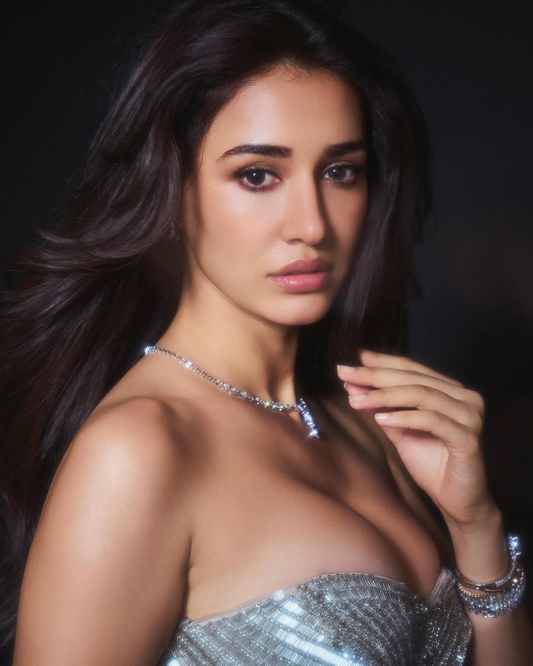 Disha Patani: ரசிகர்களின் கனவுகளை ஆக்கிரமிக்கும் திஷா பதானி.. இன்ஸ்டாவில் இறக்கிய கிளாமர் ...