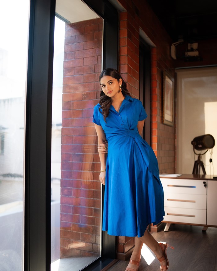 Kayadu Lohar Radiates Elegance In Blue, Embracing Self-Love Photoshoot ...