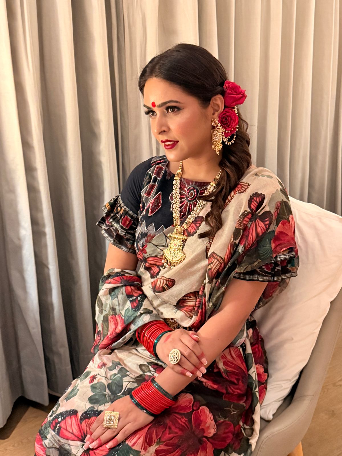 Madhurima Tuli Stuns In Sabyasachi Satpathy's Iconic Saree Design ...