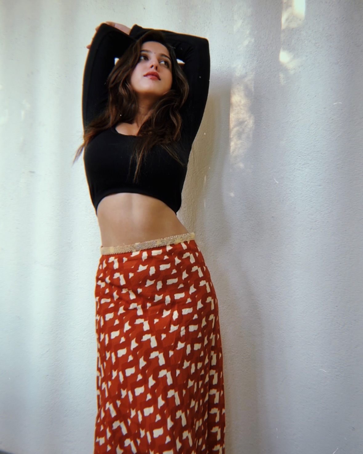 Niveditha Gowda Flaunts A Trendy Black Top And Skirt - Filmibeat