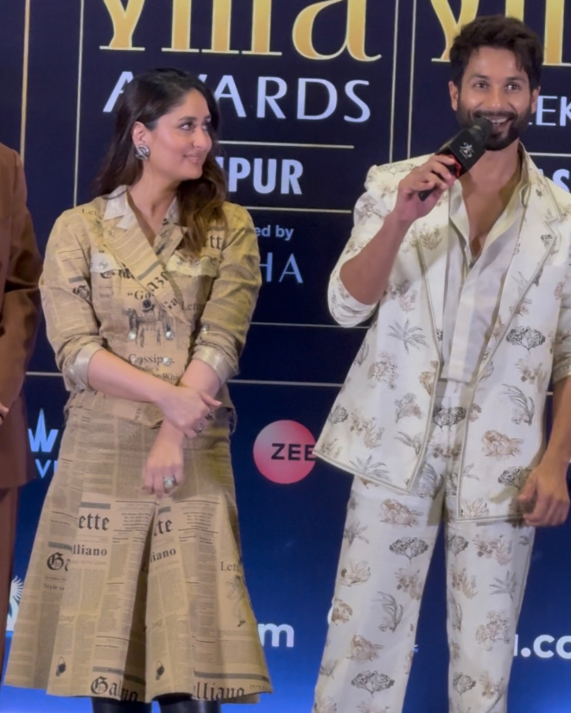 Shahid Kapoor and Kareena Kapoor Khan Reunite at IIFA 2025 Stage, Hugs Each Other See PICS ...