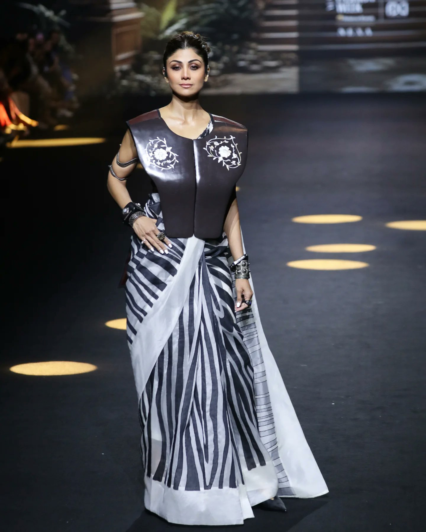 Shilpa Shetty Dazzles as Showstopper for Mohammed Mazhar at Lakmē Fashion Week 2025 | Shilpa ...