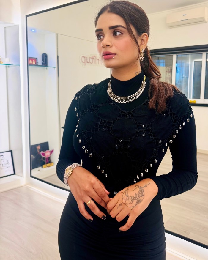 Shresta Iyer’s Bold Bollywood Debut: From Choreographer to Rising Star | Shresta Iyer Photos ...