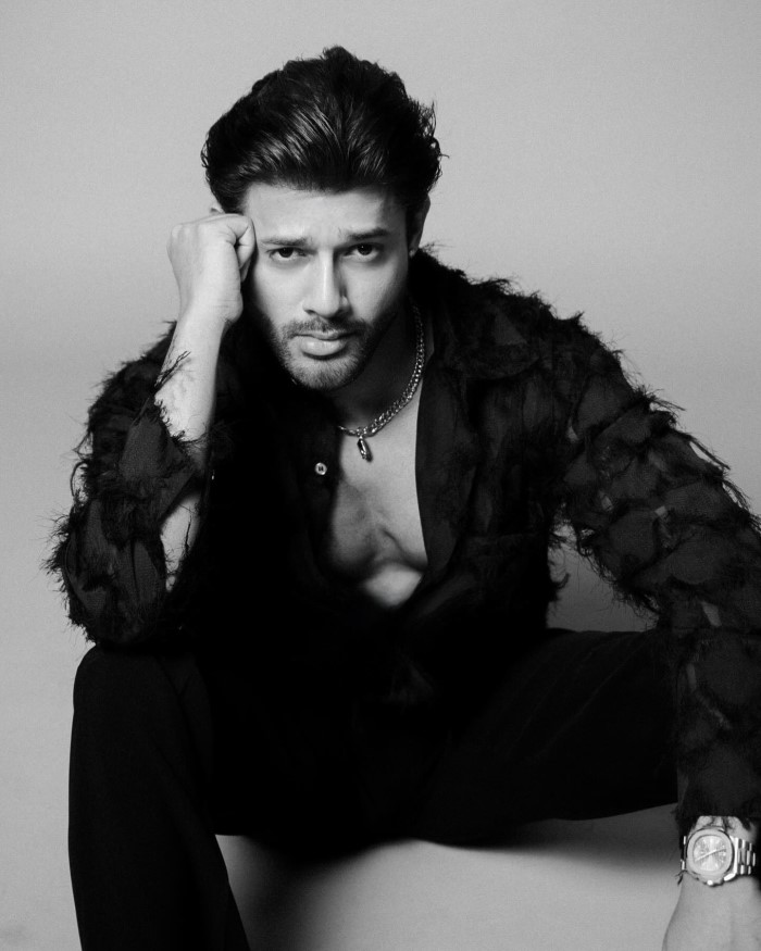 Stebin Ben Celebrates His Special Day With Cake-Cutting And Smiles ...