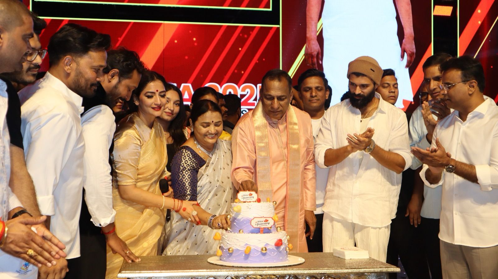 Vijay Deverakonda Shines At Mallareddy University’s Unity Day 2025 Celebrations - Filmibeat