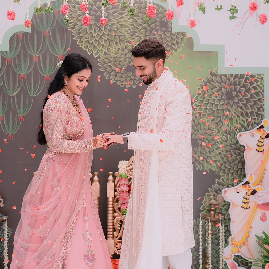 ஜனனி ஐயர் நிச்சயதார்த்தம்.. மாப்பிள்ளை யார் தெரியுமா?.. வாவ் செம அழகு! | Actress Janani Iyer ...